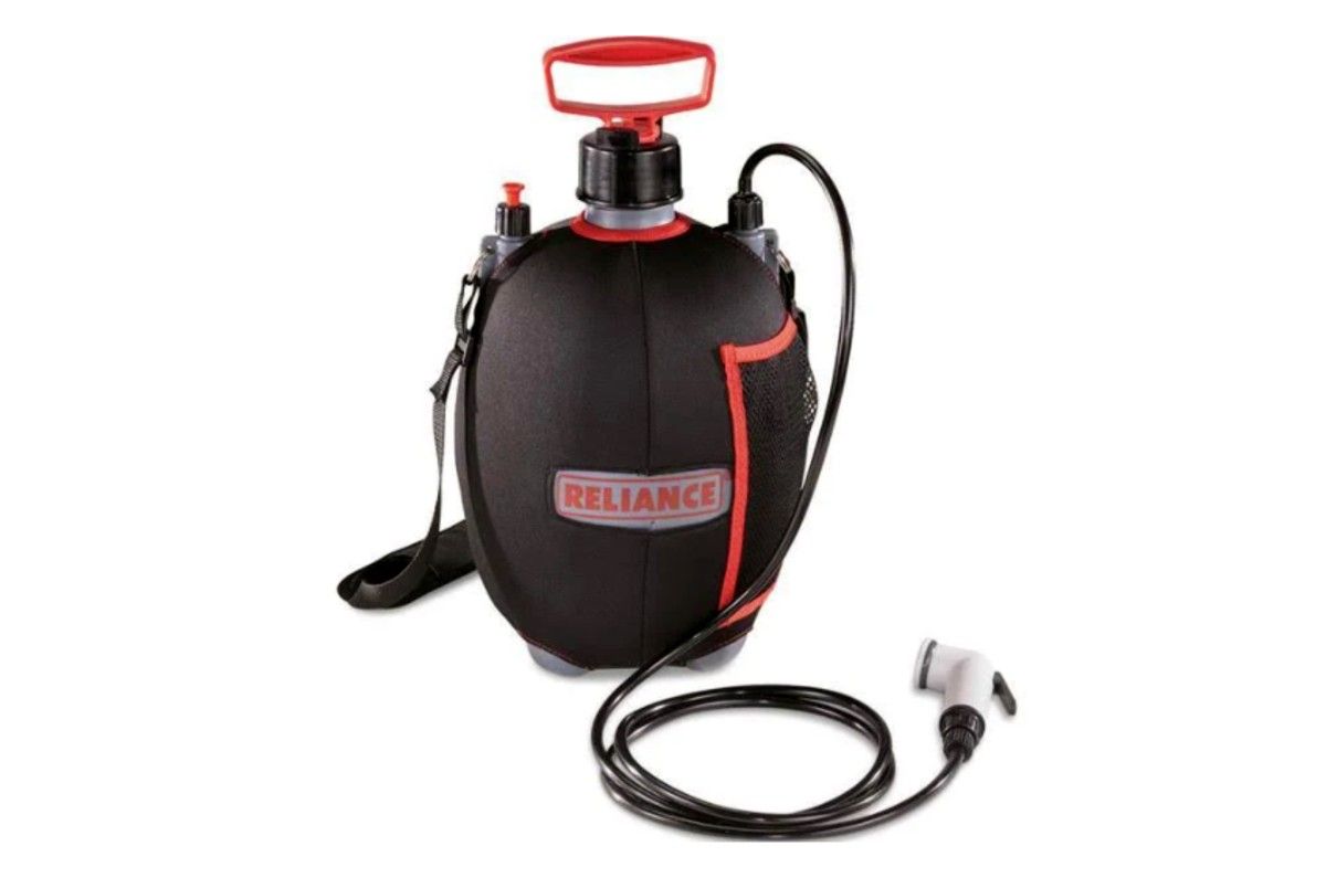 Best Portable Camping Showers – Reviews and Buying Guide